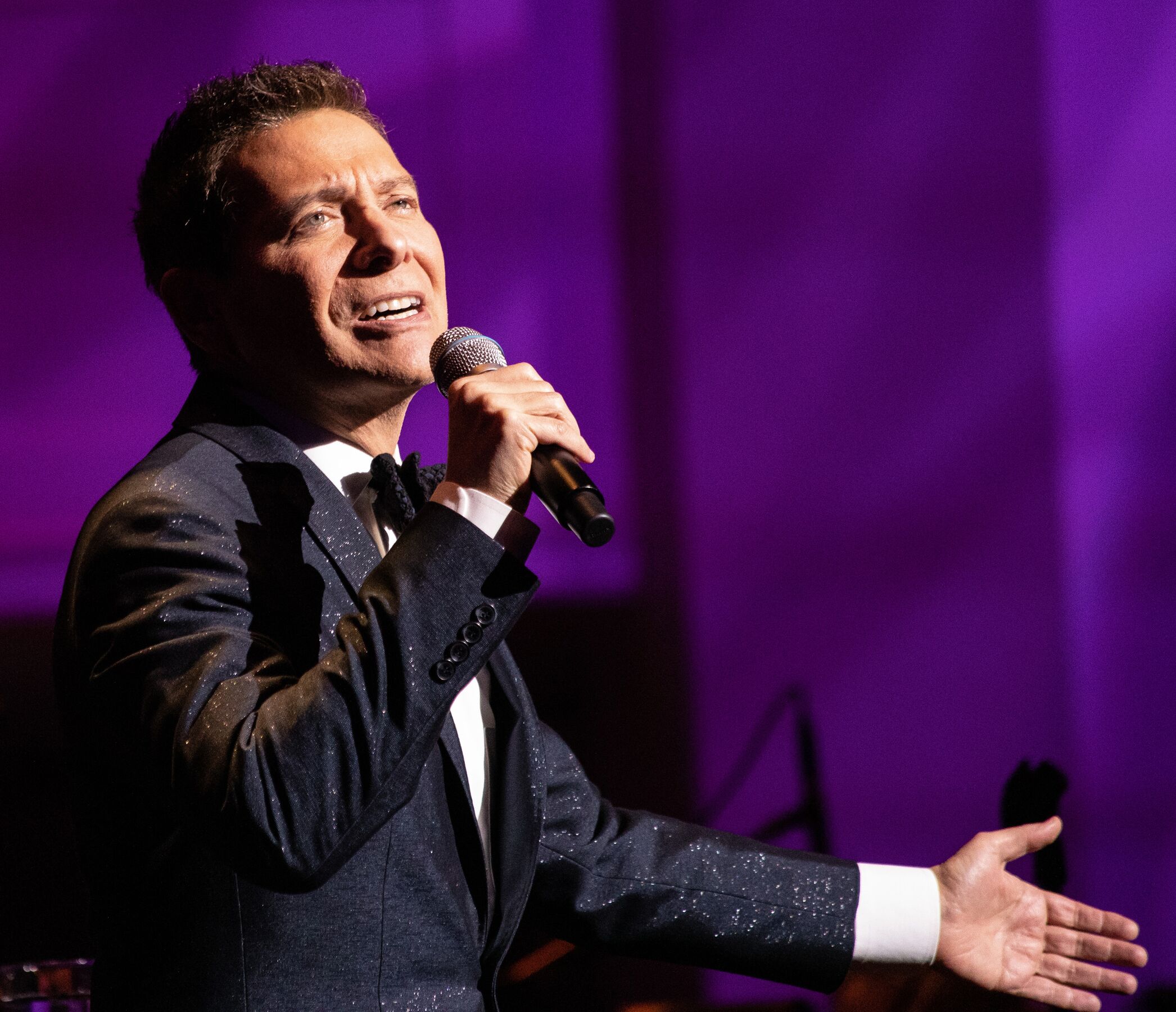 Carmel Symphony Orchestra shines in concert with Michael Feinstein