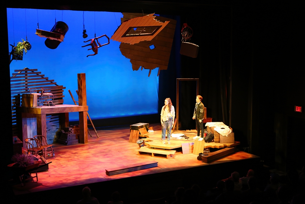 Strong Performances Pervade ‘Alabaster’ At The Phoenix