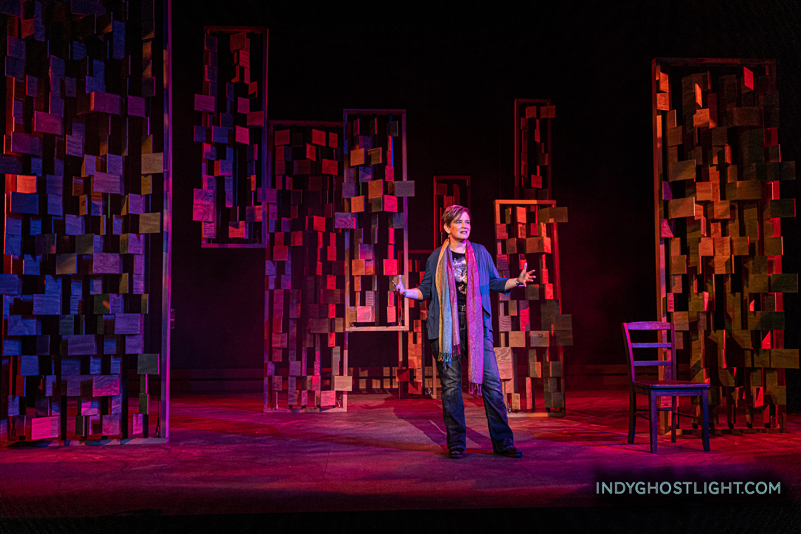 Constance Macy Soars In Solo Performance At Phoenix Theatre