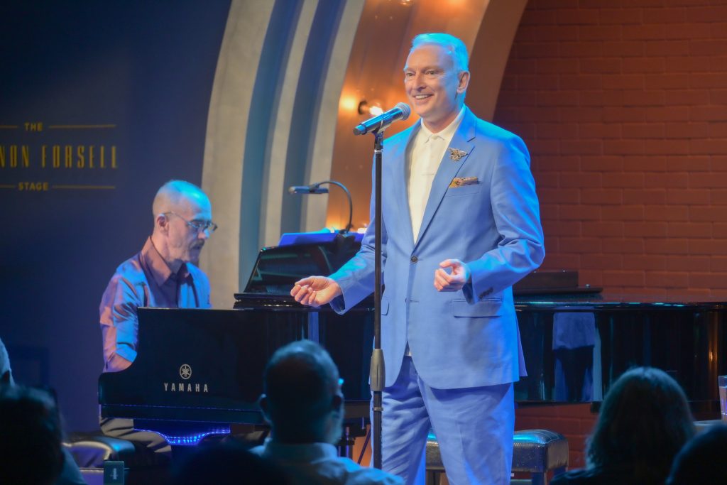 ‘Gray Pride ‘Triumphs At The Cabaret