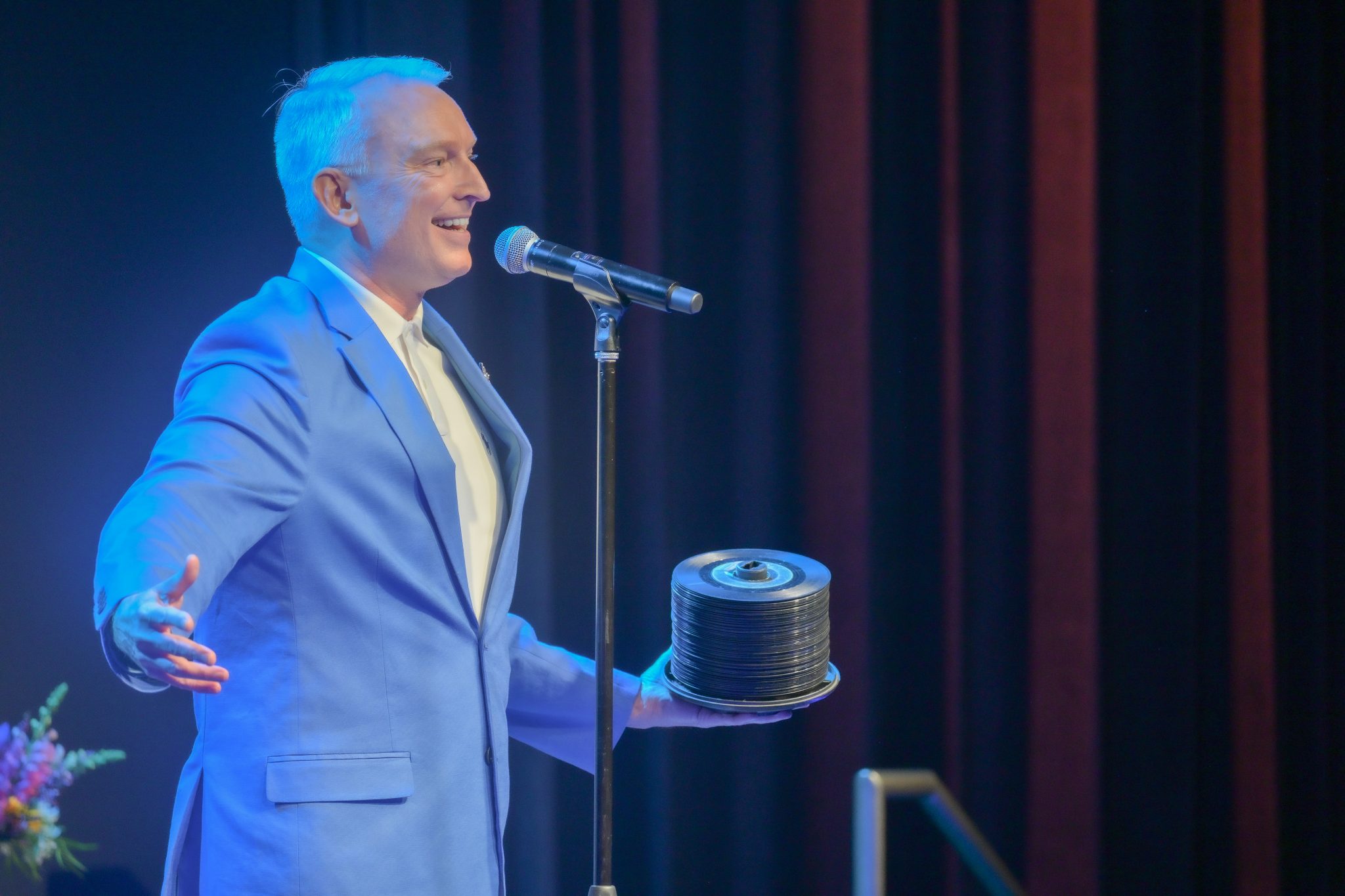 ‘Gray Pride ‘Triumphs At The Cabaret