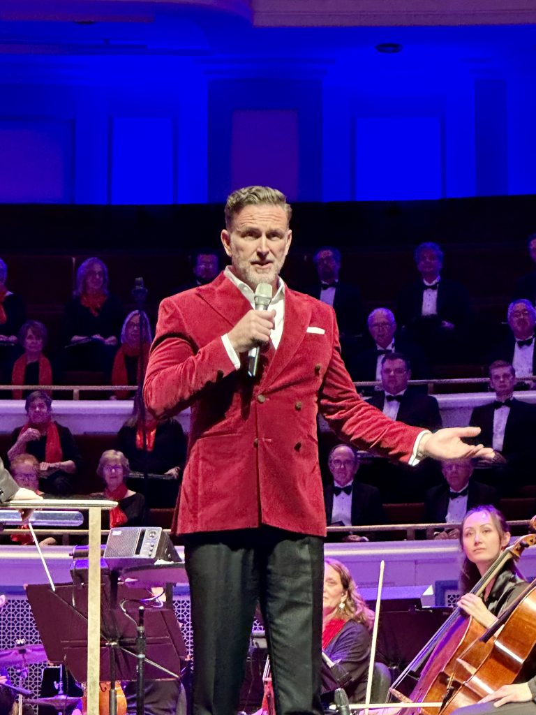 CSO ‘Holiday Pops’ Concert Is A Sumptuous Seasonal Feast